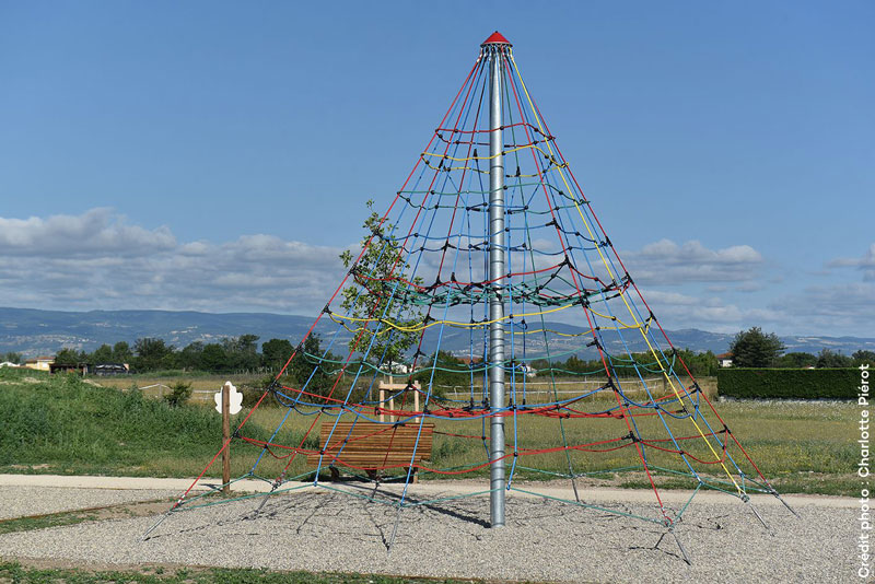 Jeux de grimpe et équilibre pour espaces publics - Rondino